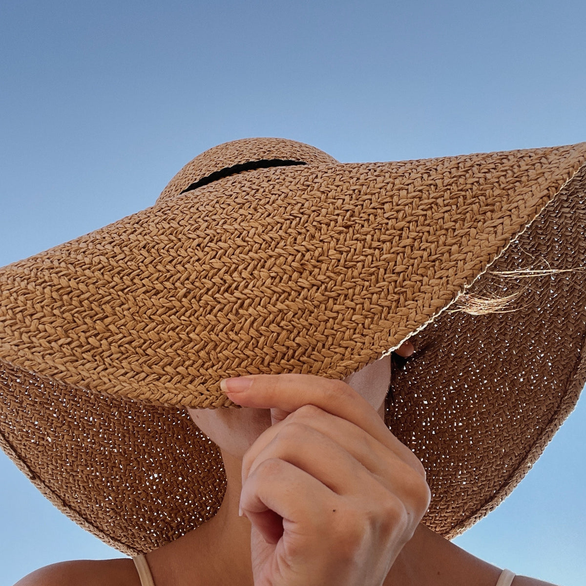 Let’s tackle the most common summer skin problems – Embassy of Beauty
